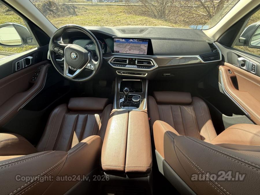 Balts BMW X5 2021 Tallina, ar dzinēja tilpumu 3.00 L un nobraukumu 69 tūkst. km par 58750 €, foto 10 vietnē AUTOMOTO.COM.LV