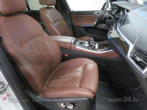 Белый БМВ Х5 2021 в Таллин, объемом двигателя 3.00 л и пробегом 158 тыс. км за 46500 €, фото 5 на AUTOMOTO.COM.LV