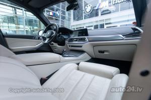 White BMW X5 2021 in Tallinn, with an engine capacity of 3.00 L and mileage of 166 thousand km for 48900 €, photo 13 on AUTOMOTO.COM.LV