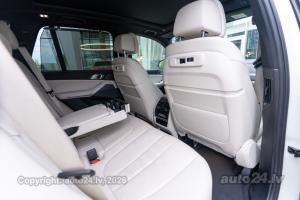White BMW X5 2021 in Tallinn, with an engine capacity of 3.00 L and mileage of 166 thousand km for 48900 €, photo 14 on AUTOMOTO.COM.LV