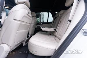 White BMW X5 2021 in Tallinn, with an engine capacity of 3.00 L and mileage of 166 thousand km for 48900 €, photo 15 on AUTOMOTO.COM.LV