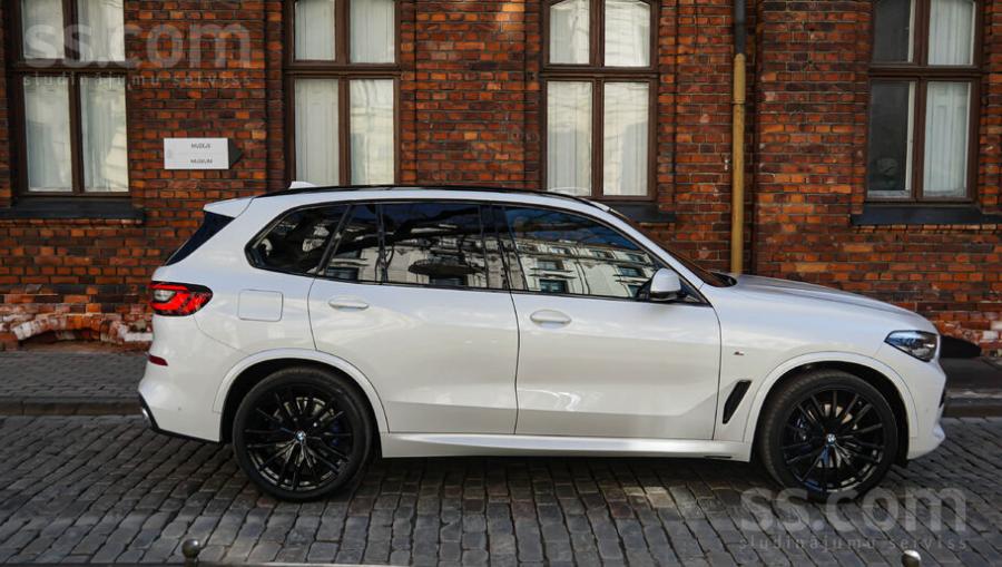 White BMW X5 2021 in Riga, with an engine capacity of 3.00 L and mileage of 120 thousand km for 46950 €, photo 6 on AUTOMOTO.COM.LV