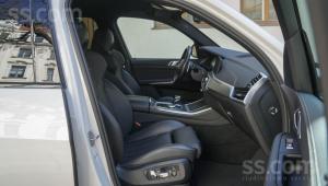White BMW X5 2021 in Riga, with an engine capacity of 3.00 L and mileage of 120 thousand km for 46950 €, photo 14 on AUTOMOTO.COM.LV