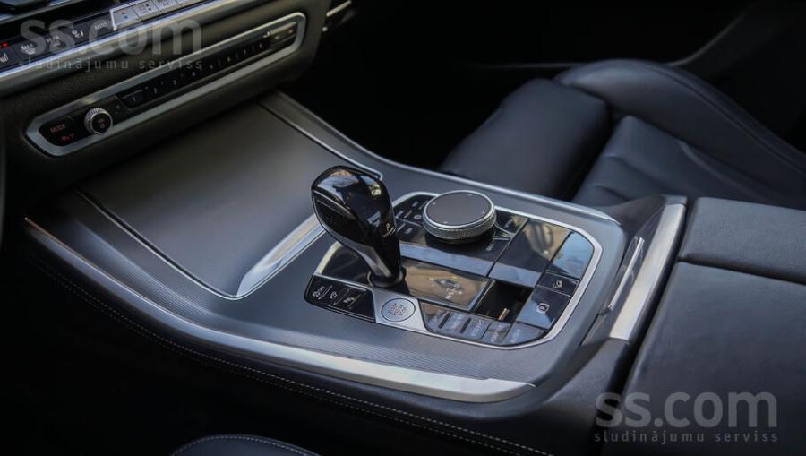 White BMW X5 2021 in Riga, with an engine capacity of 3.00 L and mileage of 120 thousand km for 46950 €, photo 21 on AUTOMOTO.COM.LV