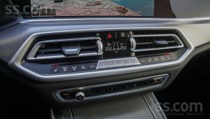 White BMW X5 2021 in Riga, with an engine capacity of 3.00 L and mileage of 120 thousand km for 46950 €, photo 23 on AUTOMOTO.COM.LV