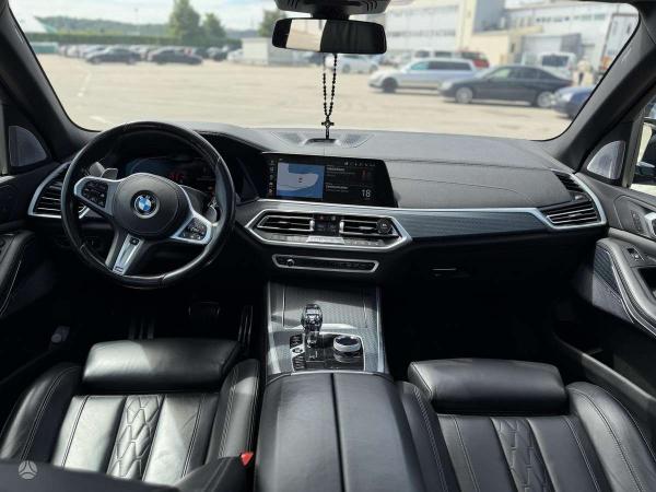 White BMW X5 2021 in Kaunas, with an engine capacity of 2.99 L and mileage of 103 thousand km for 47300 €, photo 9 on AUTOMOTO.COM.LV