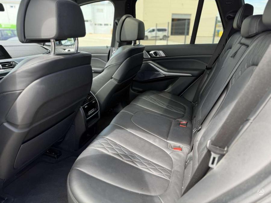 White BMW X5 2021 in Kaunas, with an engine capacity of 2.99 L and mileage of 103 thousand km for 47300 €, photo 13 on AUTOMOTO.COM.LV