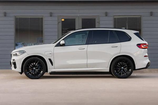 Balts BMW X5 2021 Jelgava, ar dzinēja tilpumu 3.00 L un nobraukumu 149 tūkst. km par 49850 €, foto 6 vietnē AUTOMOTO.COM.LV