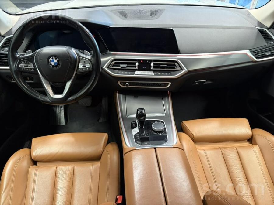 White BMW X5 2021 in Riga, with an engine capacity of 3.00 L and mileage of 94 thousand km for 40490 €, photo 16 on AUTOMOTO.COM.LV