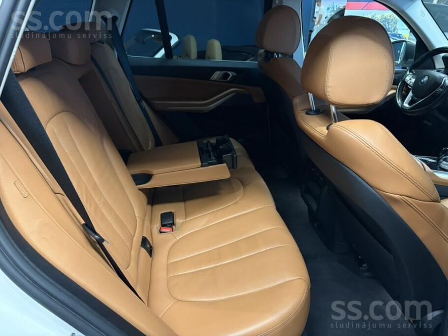 White BMW X5 2021 in Riga, with an engine capacity of 3.00 L and mileage of 94 thousand km for 40490 €, photo 21 on AUTOMOTO.COM.LV