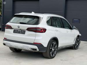 White BMW X5 2021 in Kaunas, with an engine capacity of 3.00 L and mileage of 117 thousand km for 29650 €, photo 6 on AUTOMOTO.COM.LV