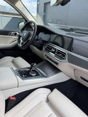 White BMW X5 2021 in Kaunas, with an engine capacity of 3.00 L and mileage of 117 thousand km for 29650 €, photo 8 on AUTOMOTO.COM.LV