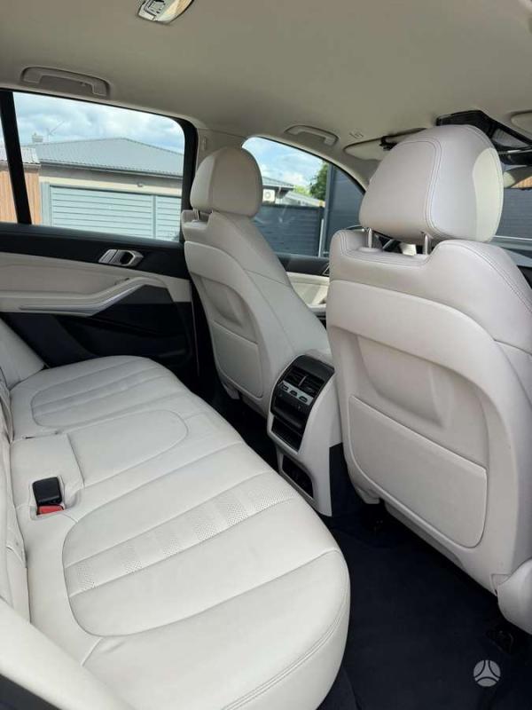 Balts BMW X5 2021 Kauņa, ar dzinēja tilpumu 3.00 L un nobraukumu 117 tūkst. km par 29650 €, foto 8 vietnē AUTOMOTO.COM.LV