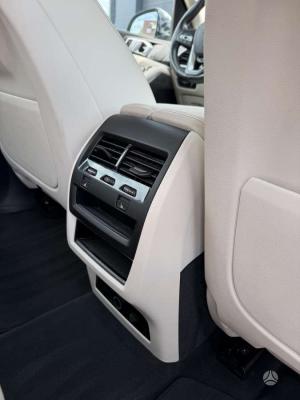 White BMW X5 2021 in Kaunas, with an engine capacity of 3.00 L and mileage of 117 thousand km for 29650 €, photo 10 on AUTOMOTO.COM.LV