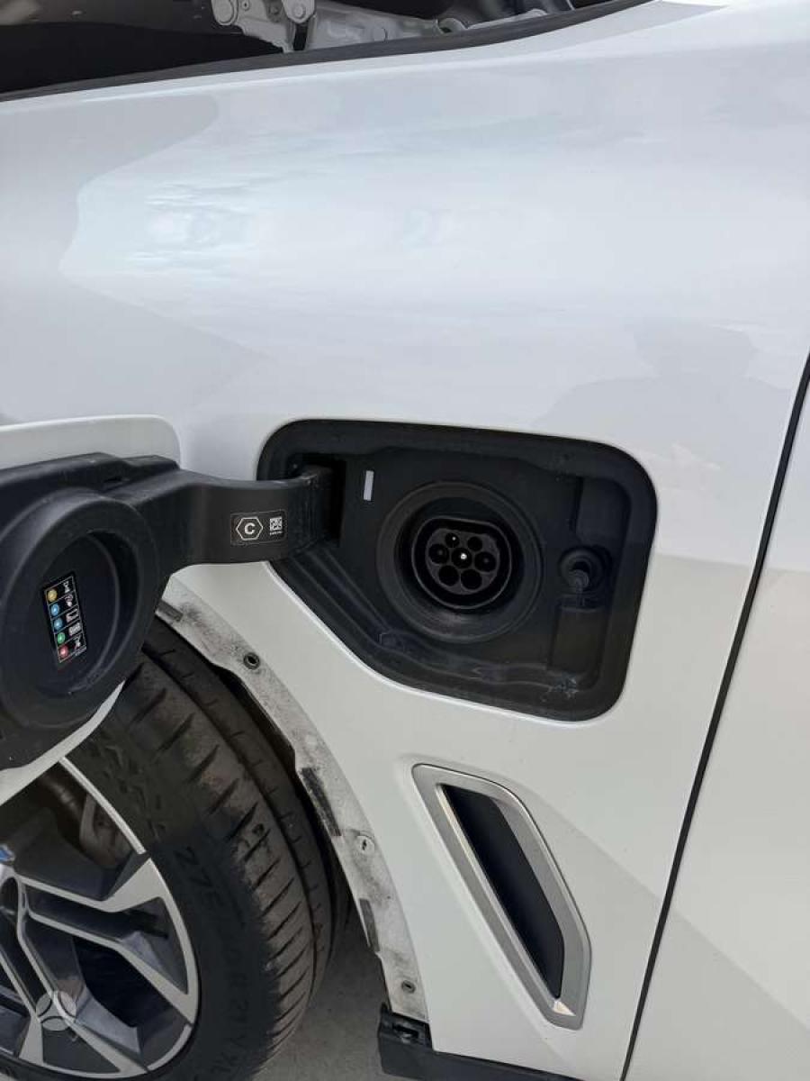 White BMW X5 2021 in Kaunas, with an engine capacity of 3.00 L and mileage of 117 thousand km for 29650 €, photo 17 on AUTOMOTO.COM.LV