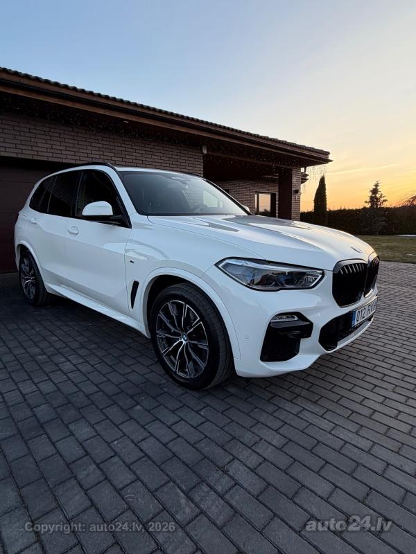 White BMW X5 2021 in Tallinn, with an engine capacity of 3.00 L and mileage of 89 thousand km for 55000 €, photo 1 on AUTOMOTO.COM.LV