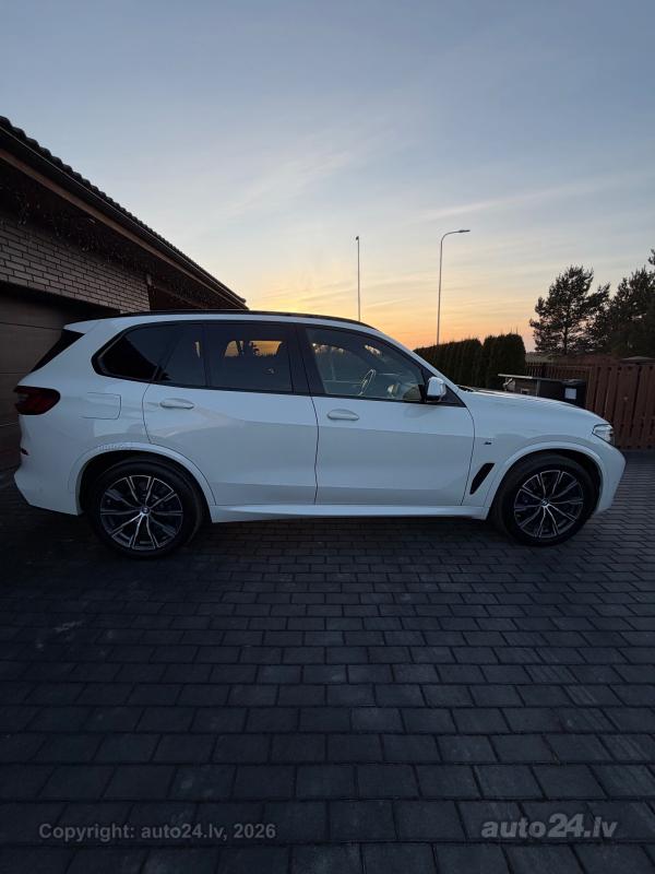 White BMW X5 2021 in Tallinn, with an engine capacity of 3.00 L and mileage of 89 thousand km for 55000 €, photo 2 on AUTOMOTO.COM.LV