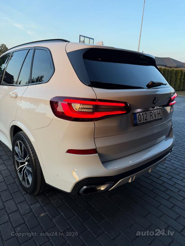 White BMW X5 2021 in Tallinn, with an engine capacity of 3.00 L and mileage of 89 thousand km for 55000 €, photo 3 on AUTOMOTO.COM.LV