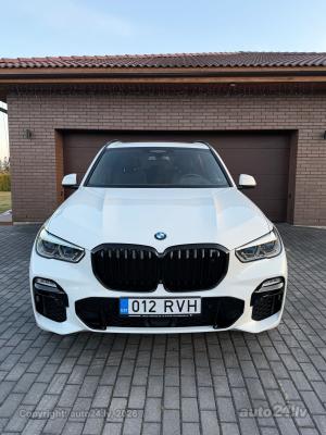 Balts BMW X5 2021 Tallina, ar dzinēja tilpumu 3.00 L un nobraukumu 89 tūkst. km par 55000 €, foto 18 vietnē AUTOMOTO.COM.LV