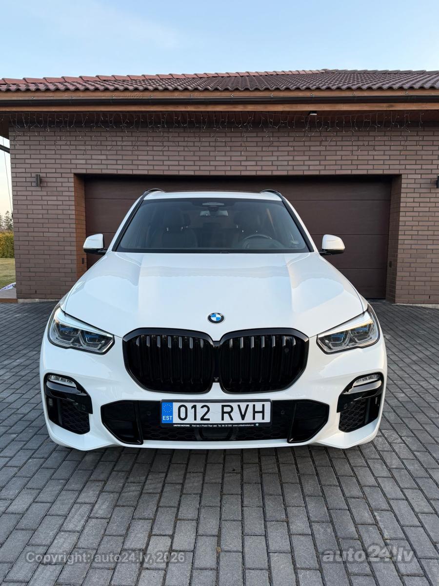 Balts BMW X5 2021 Tallina, ar dzinēja tilpumu 3.00 L un nobraukumu 89 tūkst. km par 55000 €, foto 18 vietnē AUTOMOTO.COM.LV