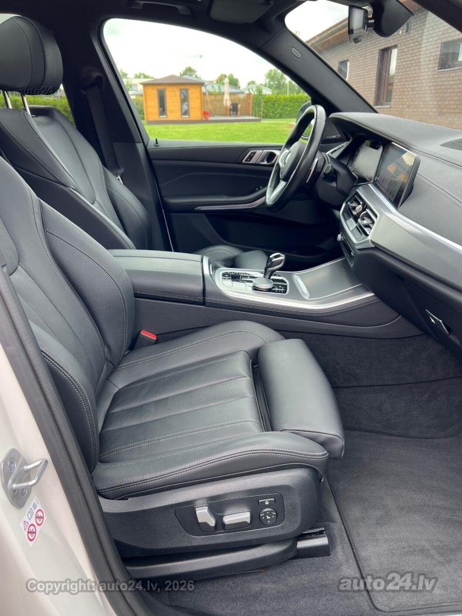 Balts BMW X5 2021 Tallina, ar dzinēja tilpumu 3.00 L un nobraukumu 89 tūkst. km par 55000 €, foto 23 vietnē AUTOMOTO.COM.LV