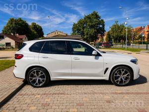 Balts BMW X5 2021 Rīga, ar dzinēja tilpumu 3.00 L un nobraukumu 132 tūkst. km par 45500 €, foto 3 vietnē AUTOMOTO.COM.LV