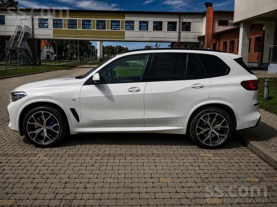 Balts BMW X5 2021 Rīga, ar dzinēja tilpumu 3.00 L un nobraukumu 132 tūkst. km par 45500 €, foto 4 vietnē AUTOMOTO.COM.LV