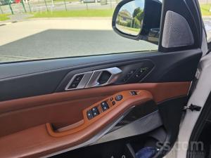 Balts BMW X5 2021 Rīga, ar dzinēja tilpumu 3.00 L un nobraukumu 132 tūkst. km par 45500 €, foto 7 vietnē AUTOMOTO.COM.LV