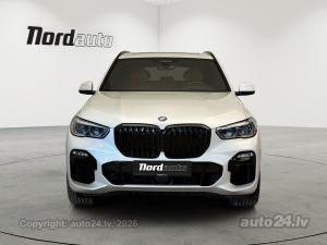 Balts BMW X5 2021 Tallina, ar dzinēja tilpumu 3.00 L un nobraukumu 145 tūkst. km par 47900 €, foto 4 vietnē AUTOMOTO.COM.LV