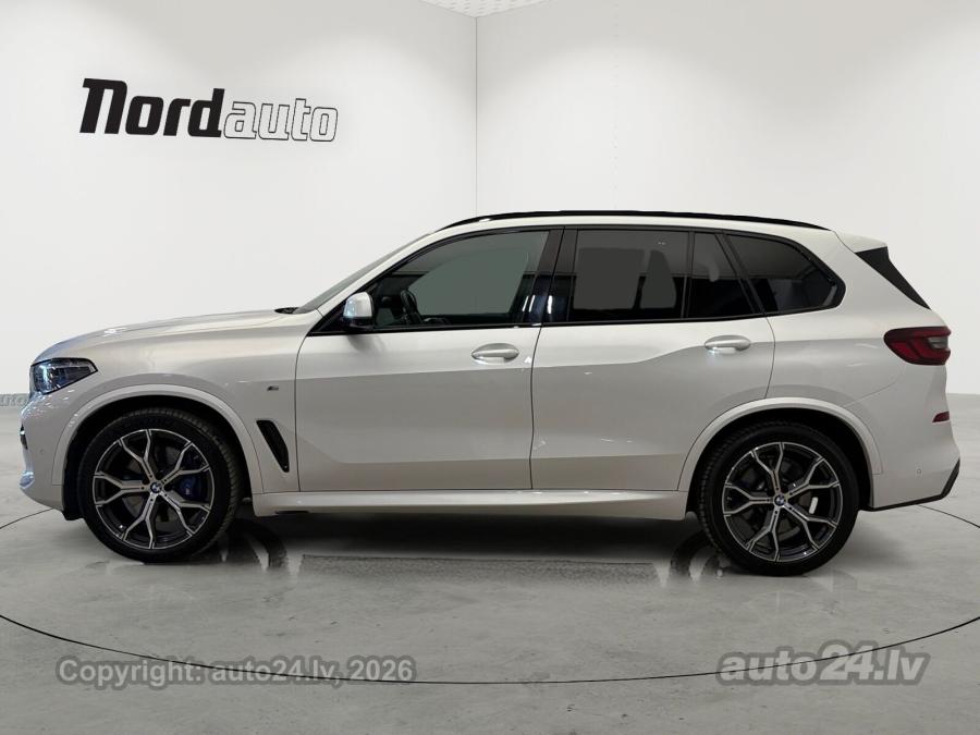 Balts BMW X5 2021 Tallina, ar dzinēja tilpumu 3.00 L un nobraukumu 145 tūkst. km par 47900 €, foto 6 vietnē AUTOMOTO.COM.LV