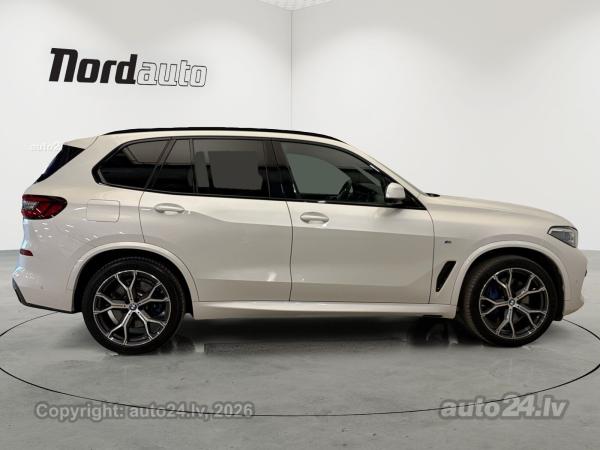 Белый БМВ Х5 2021 в Таллин, объемом двигателя 3.00 л и пробегом 145 тыс. км за 47900 €, фото 6 на AUTOMOTO.COM.LV