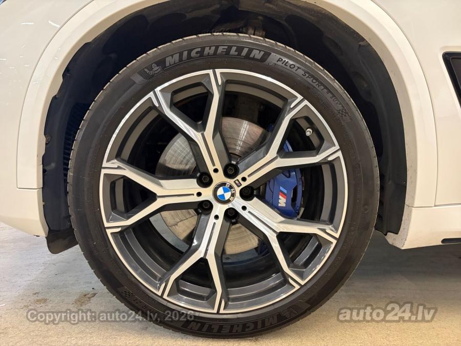 Balts BMW X5 2021 Tallina, ar dzinēja tilpumu 3.00 L un nobraukumu 145 tūkst. km par 47900 €, foto 15 vietnē AUTOMOTO.COM.LV
