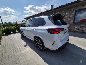 White BMW X5 2021 in Klaipeda, with an engine capacity of 3.00 L and mileage of 68 thousand km for 42000 €, photo 5 on AUTOMOTO.COM.LV