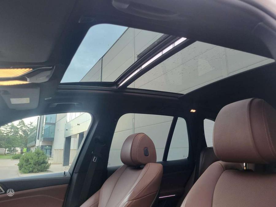 White BMW X5 2021 in Vilnius, with an engine capacity of 4.40 L and mileage of 182 thousand km for 39999 €, photo 44 on AUTOMOTO.COM.LV