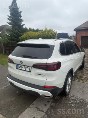 Balts BMW X5 2021 Rīga, ar dzinēja tilpumu 3.00 L un nobraukumu 80 tūkst. km par 39000 €, foto 4 vietnē AUTOMOTO.COM.LV