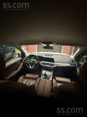 Balts BMW X5 2021 Rīga, ar dzinēja tilpumu 3.00 L un nobraukumu 80 tūkst. km par 39000 €, foto 5 vietnē AUTOMOTO.COM.LV