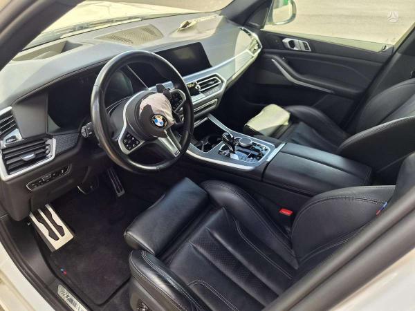 Balts BMW X5 2021 Mažeikiai, ar dzinēja tilpumu 3.00 L un nobraukumu 93 tūkst. km par 26900 €, foto 7 vietnē AUTOMOTO.COM.LV