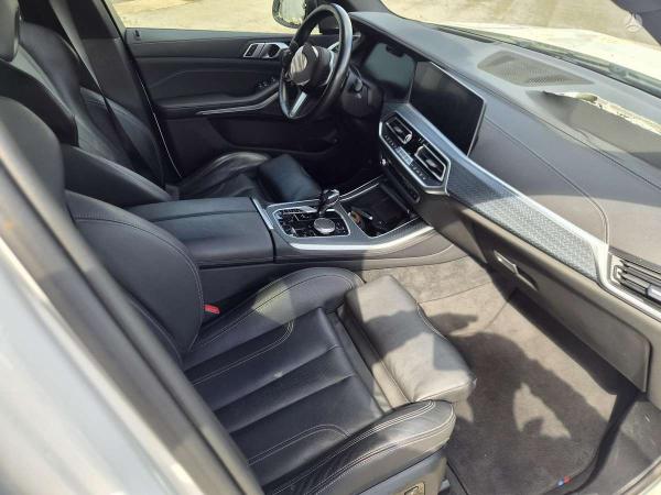 Balts BMW X5 2021 Mažeikiai, ar dzinēja tilpumu 3.00 L un nobraukumu 93 tūkst. km par 26900 €, foto 9 vietnē AUTOMOTO.COM.LV