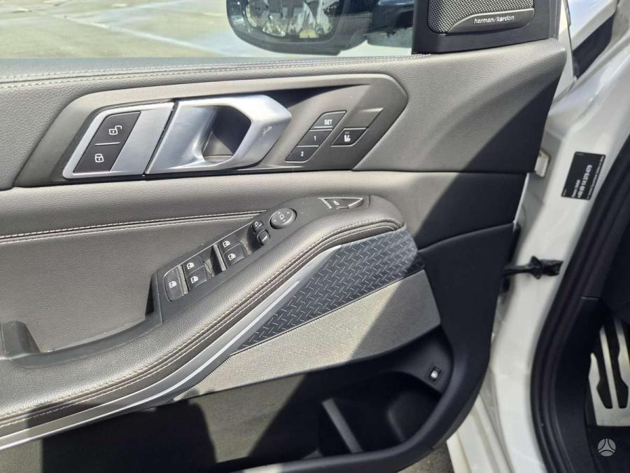 Balts BMW X5 2021 Mažeikiai, ar dzinēja tilpumu 3.00 L un nobraukumu 93 tūkst. km par 26900 €, foto 12 vietnē AUTOMOTO.COM.LV