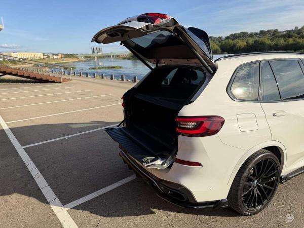 БМВ Х5 2021 в Каунас на AUTOMOTO.COM.LV Белый БМВ Х5 2021 в Каунас, объемом двигателя 3.00 л и пробегом 102 тыс. км за 44900 €, фото 10 на AUTOMOTO.COM.LV