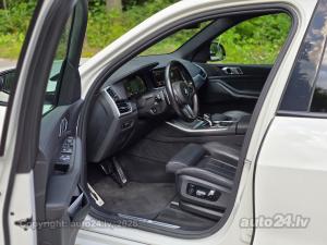 Balts BMW X5 2021 Tallina, ar dzinēja tilpumu 3.00 L un nobraukumu 76 tūkst. km par 52500 €, foto 6 vietnē AUTOMOTO.COM.LV