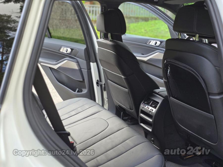 Balts BMW X5 2021 Tallina, ar dzinēja tilpumu 3.00 L un nobraukumu 76 tūkst. km par 52500 €, foto 8 vietnē AUTOMOTO.COM.LV