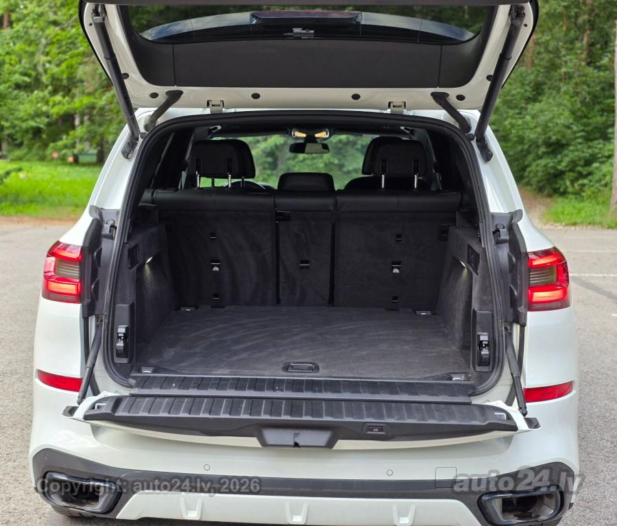Balts BMW X5 2021 Tallina, ar dzinēja tilpumu 3.00 L un nobraukumu 76 tūkst. km par 52500 €, foto 10 vietnē AUTOMOTO.COM.LV
