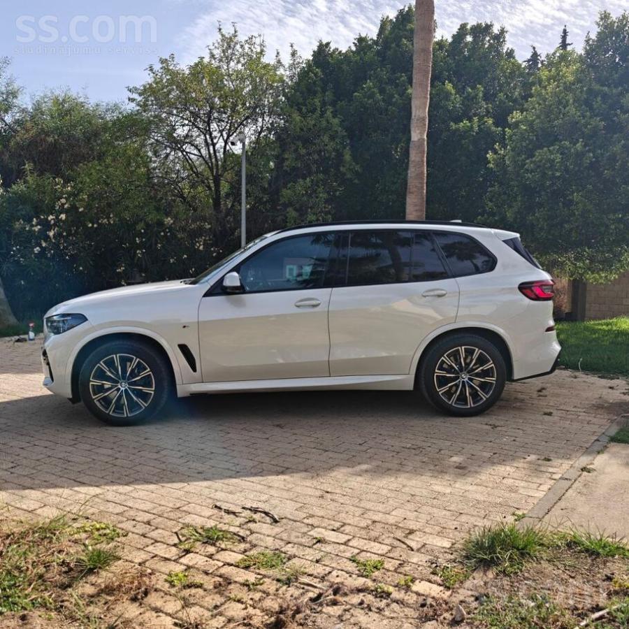 Balts BMW X5 2021 Rīga, ar dzinēja tilpumu 3.00 L un nobraukumu 196 tūkst. km par 45000 €, foto 4 vietnē AUTOMOTO.COM.LV
