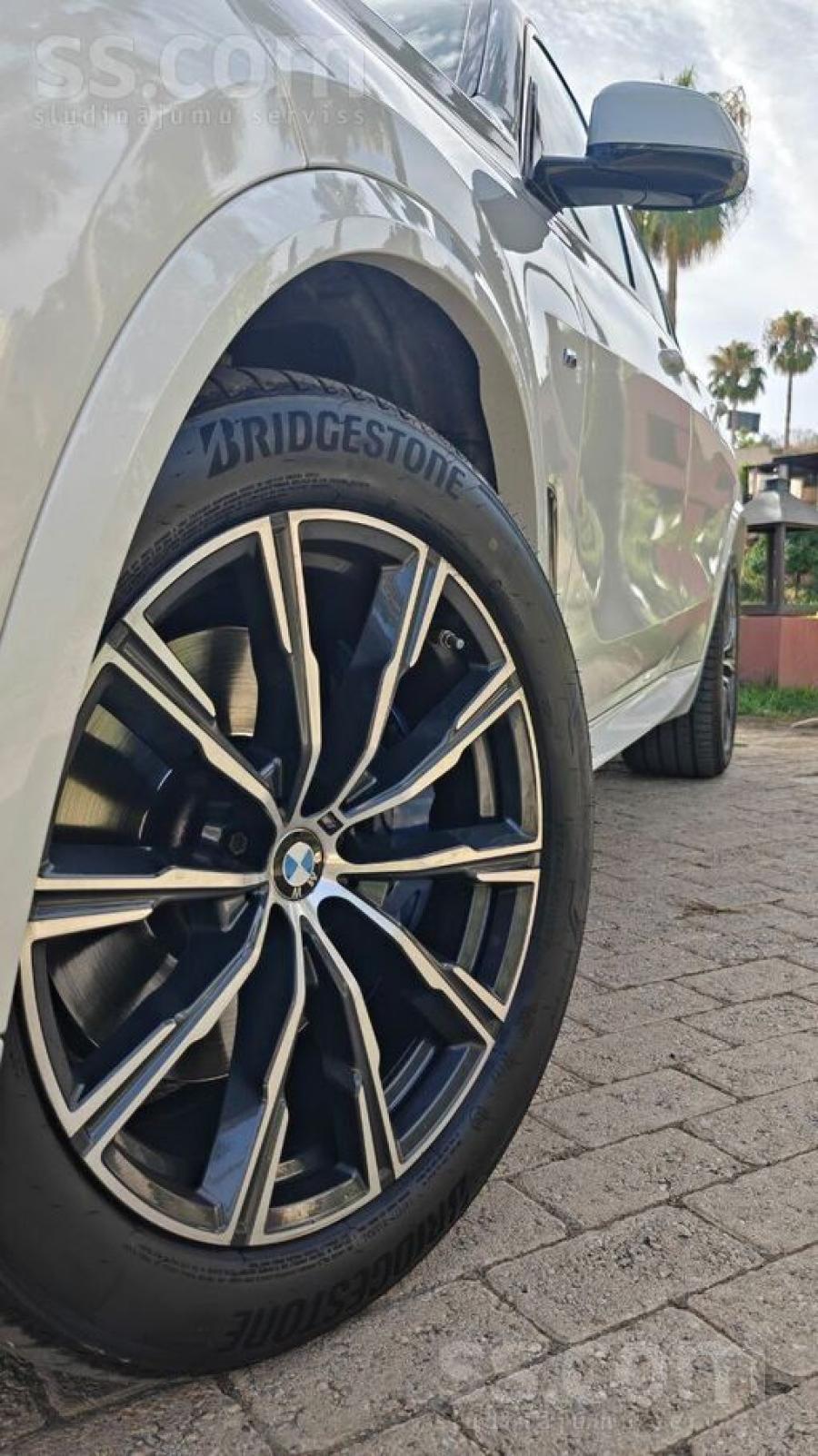 Balts BMW X5 2021 Rīga, ar dzinēja tilpumu 3.00 L un nobraukumu 196 tūkst. km par 45000 €, foto 14 vietnē AUTOMOTO.COM.LV