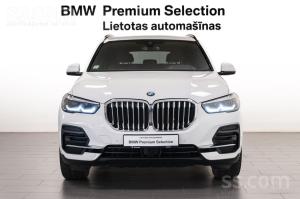 White BMW X5 2022 in Riga, with an engine capacity of 3.00 L and mileage of 94 thousand km for 7499 €, photo 3 on AUTOMOTO.COM.LV