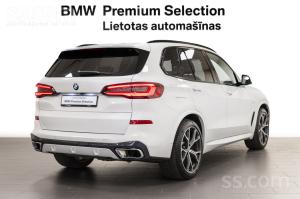 Balts BMW X5 2022 Rīga, ar dzinēja tilpumu 3.00 L un nobraukumu 38 tūkst. km par 7990 €, foto 2 vietnē AUTOMOTO.COM.LV