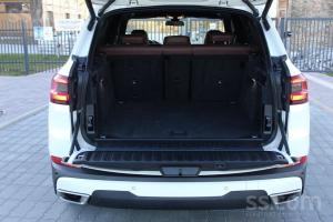 White BMW X5 2022 in Riga, with an engine capacity of 3.00 L and mileage of 98 thousand km for 44700 €, photo 26 on AUTOMOTO.COM.LV