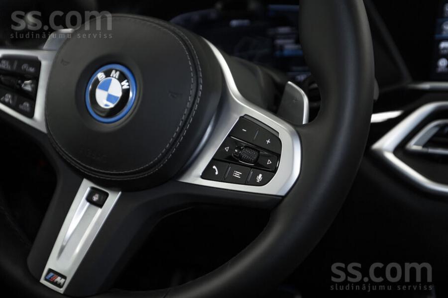 White BMW X5 2022 in Tukums, with an engine capacity of 3.00 L and mileage of 0 thousand km for 55777 €, photo 29 on AUTOMOTO.COM.LV