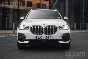 Balts BMW X5 2022 Rīga, ar dzinēja tilpumu 3.00 L un nobraukumu 92 tūkst. km par 38900 €, foto 4 vietnē AUTOMOTO.COM.LV